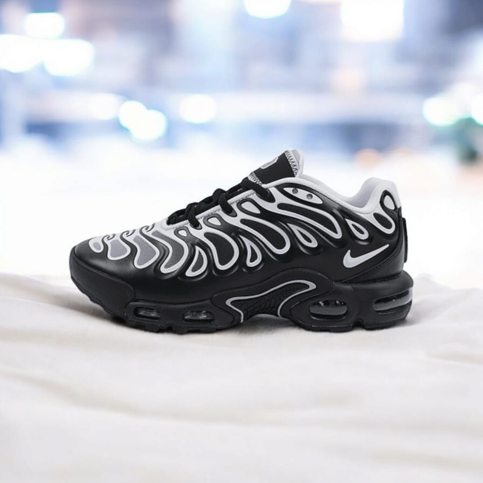 First Copy Nike Airmax Plus Drift shoes with free shipping