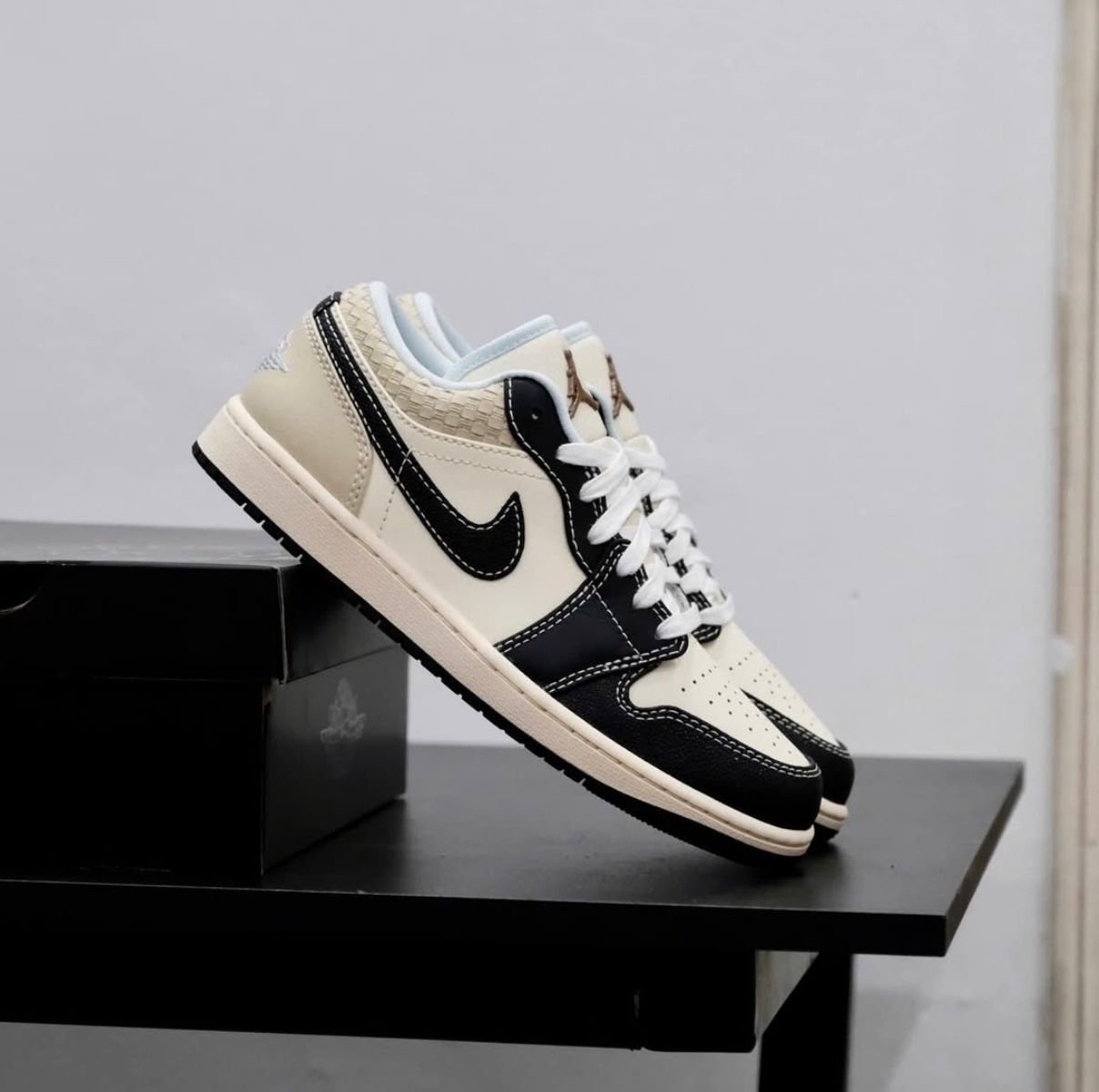 First copy NIKE AIR JORDAN 1 LOW COCONUT MILK BLACK MUSLIN sneakers
